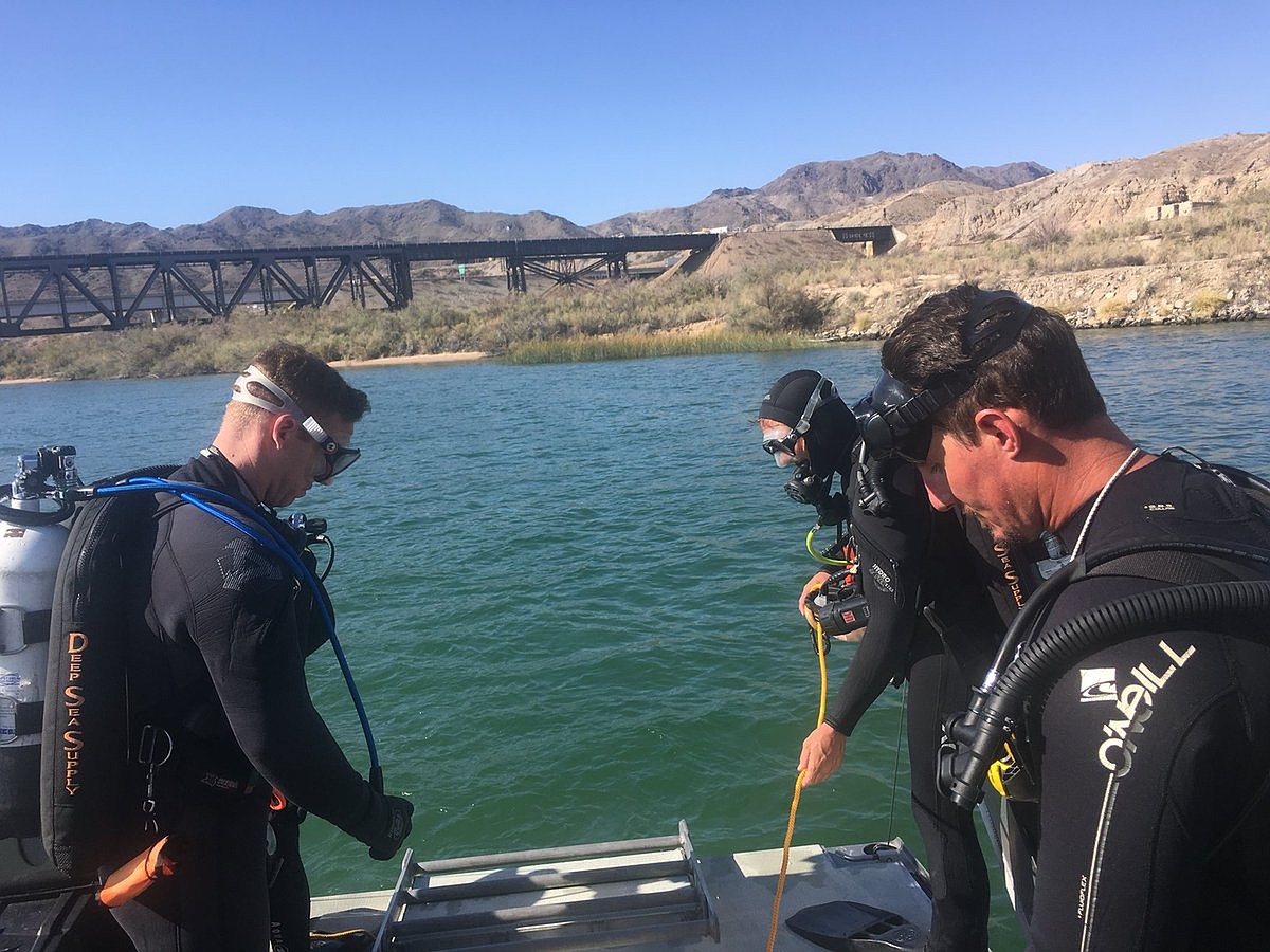 Body of 1 person found after boats crash on Colorado River | Jefferson ...