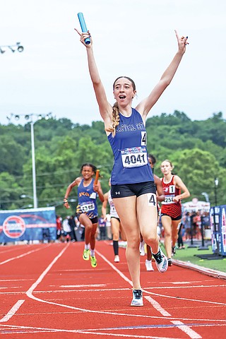 Capital City girls track wraps up state meet with victory in 4x400 ...