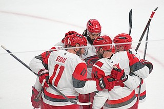 Golden Knights aim to cool off Hurricanes’ Staal | Fulton Sun