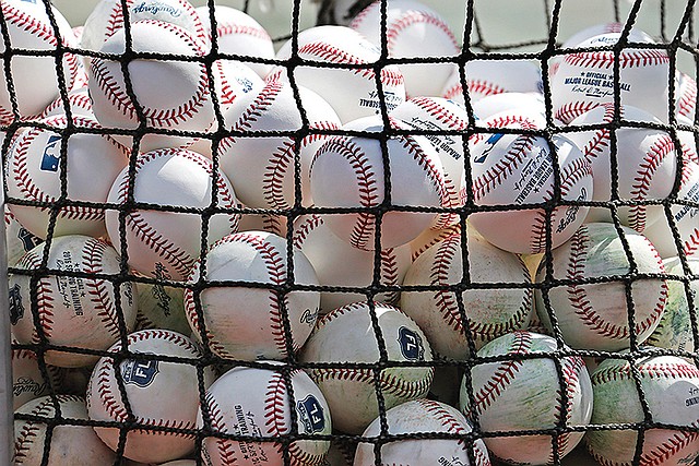 Royals’ Isbel expected to miss significant time with plantar fascia ...