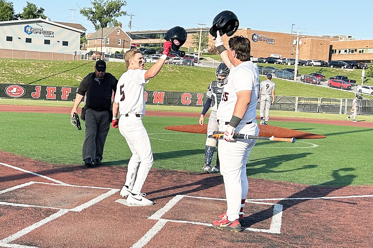 Jefferson City gets past Helias to finish baseball city sweep ...