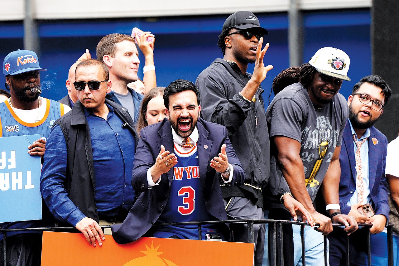 53 years of waiting ends in glory at Knicks’ parade | Jefferson City ...