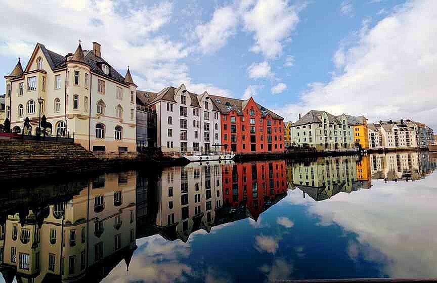 Norway’s ‘most beautiful’ city is the base for family fjord vacation ...