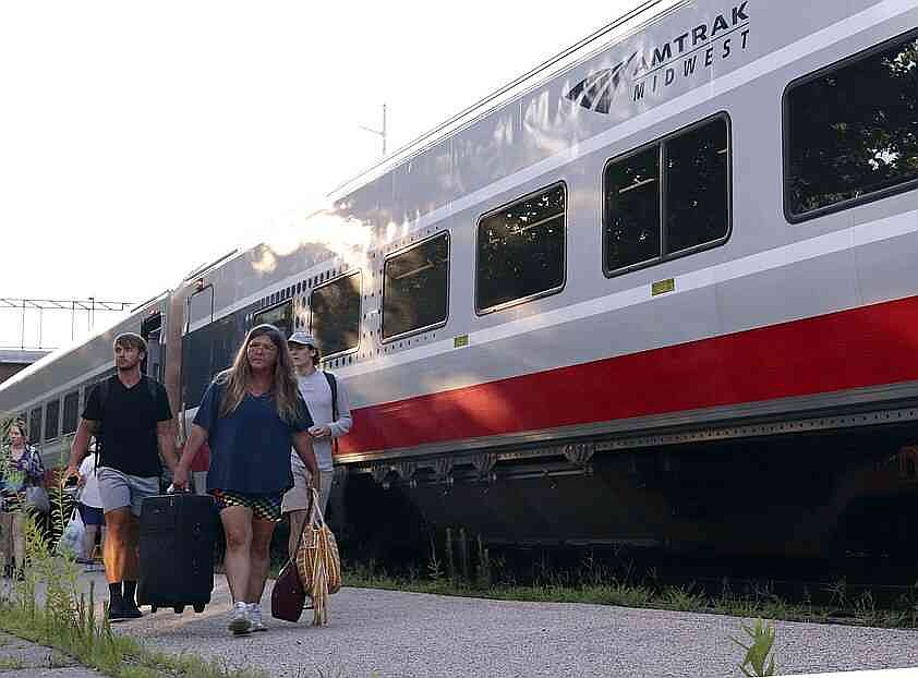 Missouri River Runner increases capacity for World Cup | Jefferson City ...