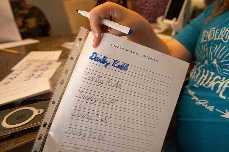 Retired teacher launches cursive tutoring sessions | Jefferson City ...