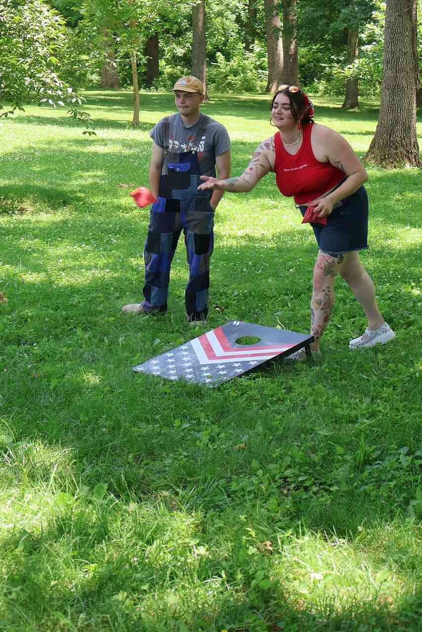 Show-Me Resistance holds picnic in attempt to build community ...